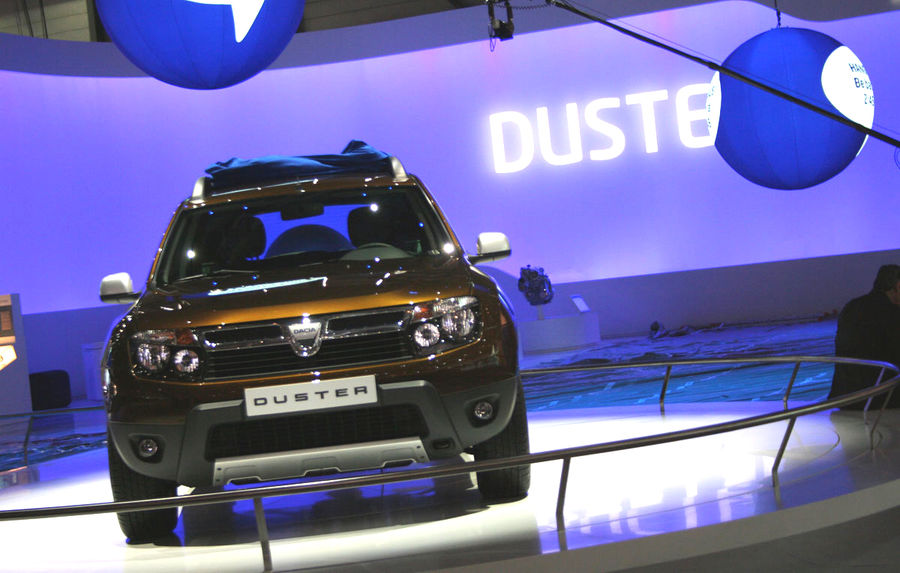 EXCLUSIV: Primele poze cu Dacia Duster la Salonul Auto de la Geneva ...