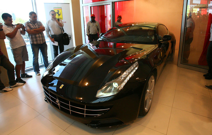 OFICIAL: Ferrari FF s-a lansat în România. Există deja 6 comenzi ...