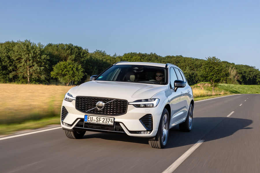 Volvo, record de vânzări în luna martie. XC60 rămâne cel mai popular ...